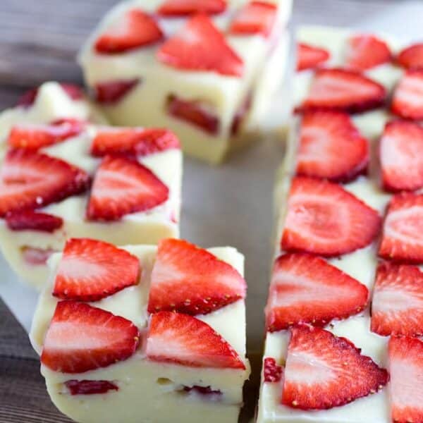 White Chocolate Fudge with Strawberries - Only 3 Ingredients! • Dishing ...
